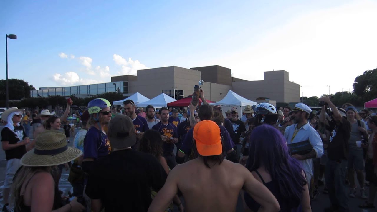 Unicycle Football Stupor Bowl X Trophy Smash - YouTube