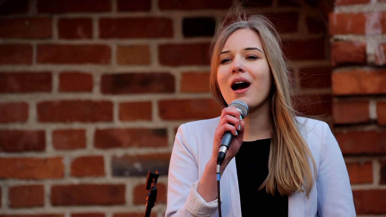 Maria Lewandowska - Ucisz serce - YouTube