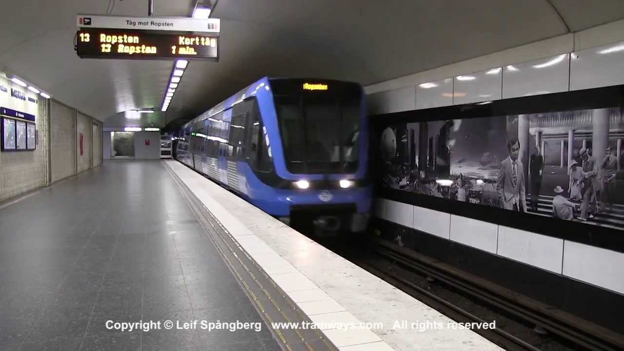 SL Tunnelbana tåg / Metro trains at Karlaplan station, Stockholm ...