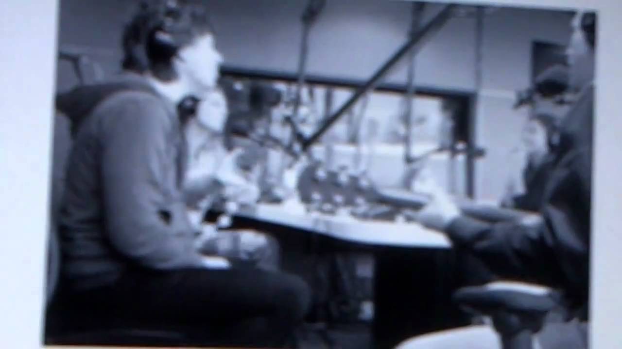 Hanson singing Go Acoustic FUTY - YouTube