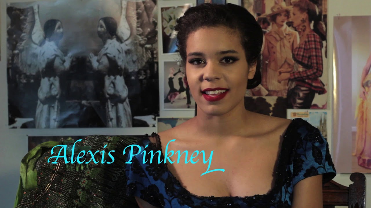 Rory Castillo "EL Mundo, La Moda y Yo" - YouTube