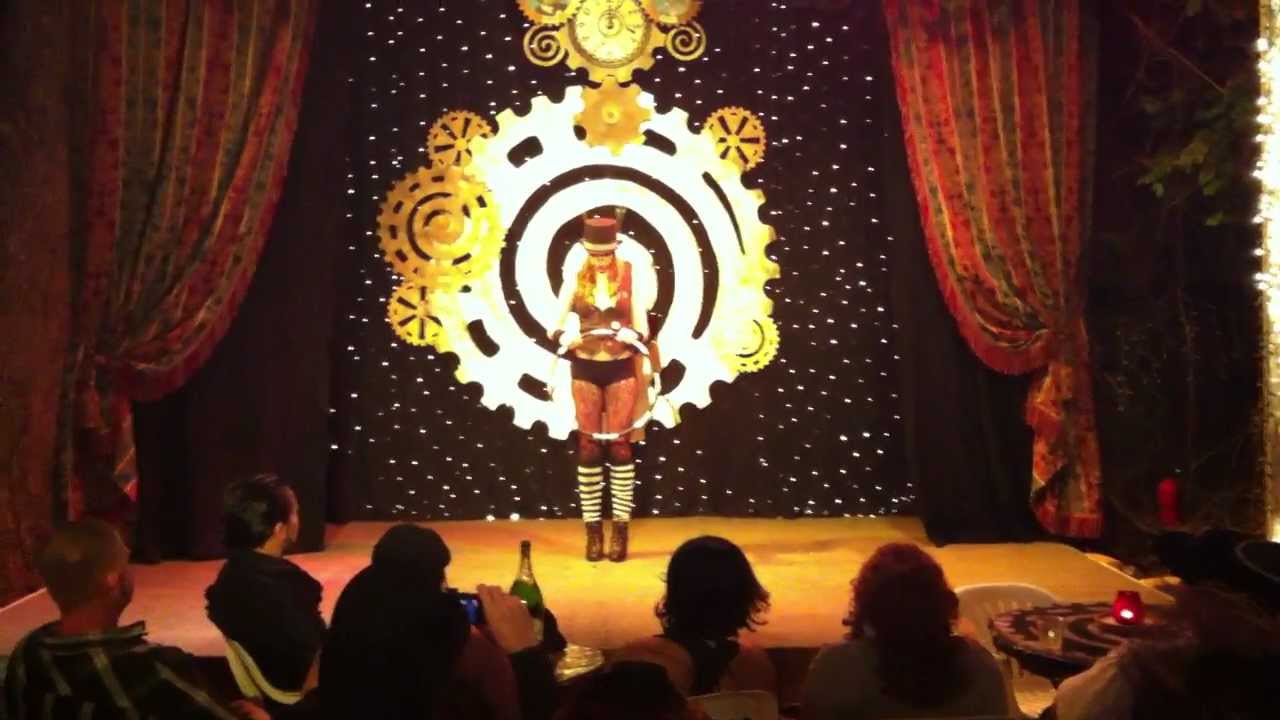 JesSpins Steampunk Performance at the Alwun House on 4/6/12 - YouTube