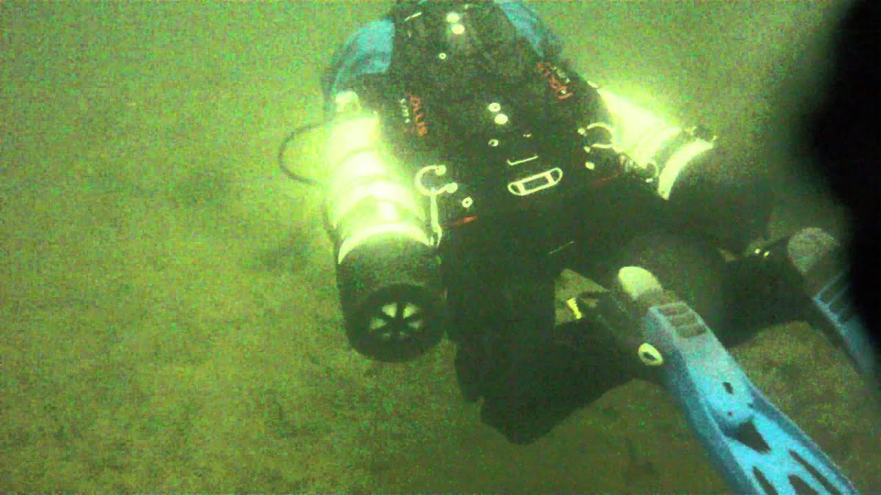 Hollis SMS 75 second dive (1) - YouTube