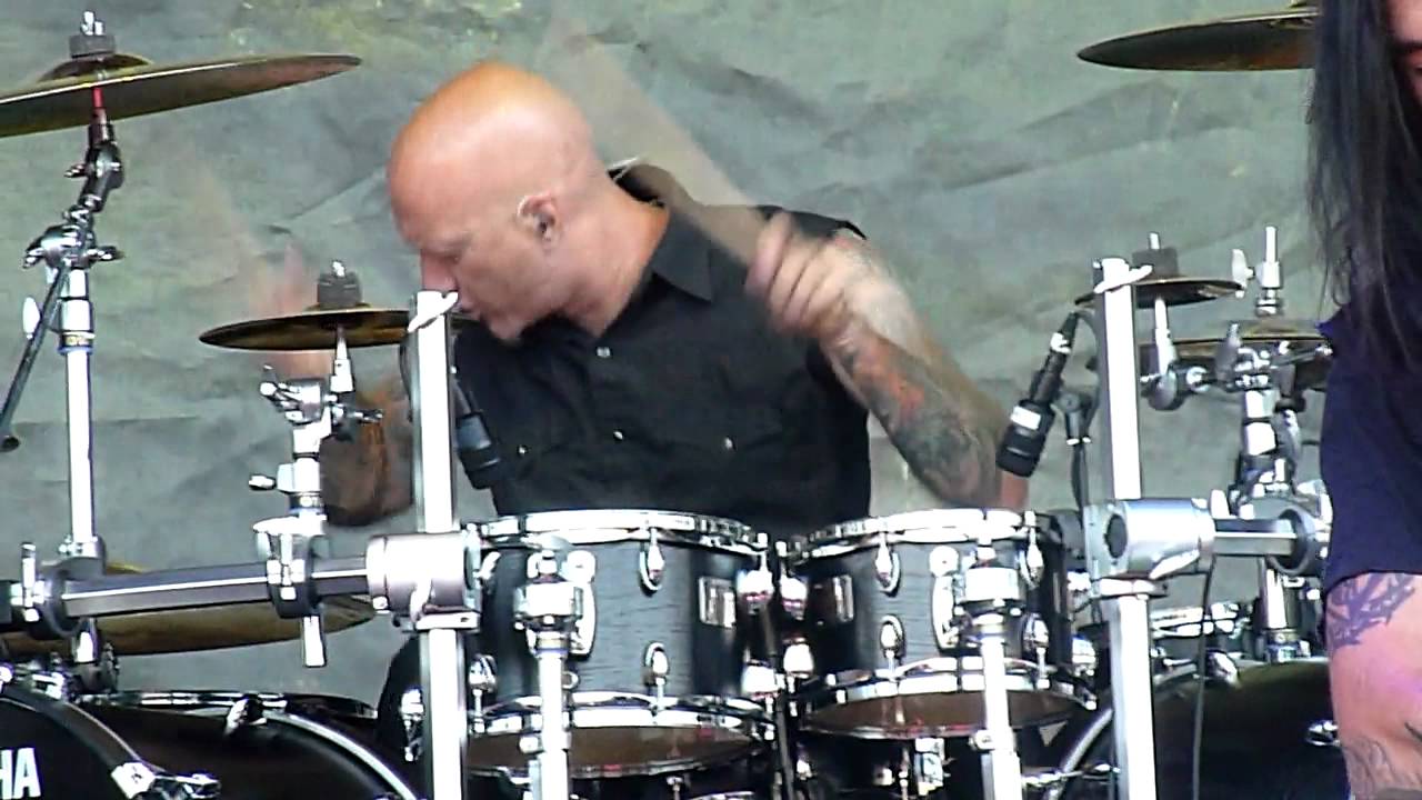 Machine Head "Locust" (New Song) @ Rockstar Mayhem Festival 2011 - YouTube