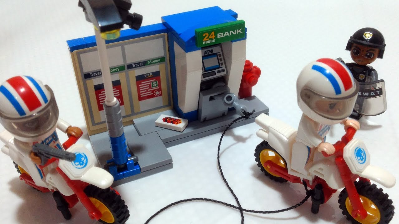 Lego Qman Police Battle Force 1926-1 - Rob ATM Machine - YouTube