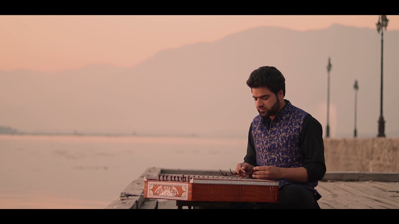 Manike mage hithe instrumental session by Sahil santoor Dal Lake - YouTube