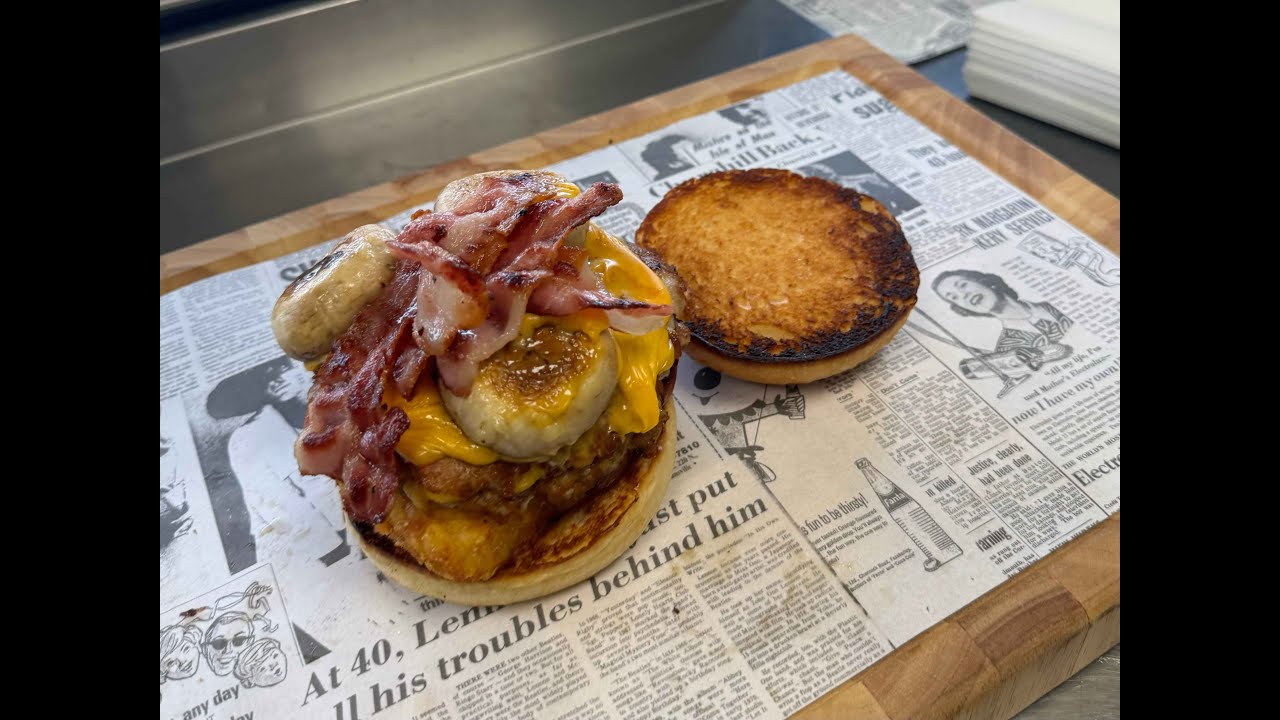 English Breakfast Burger: Episode 7 of 365 Ways to Make a Smash Burger ...
