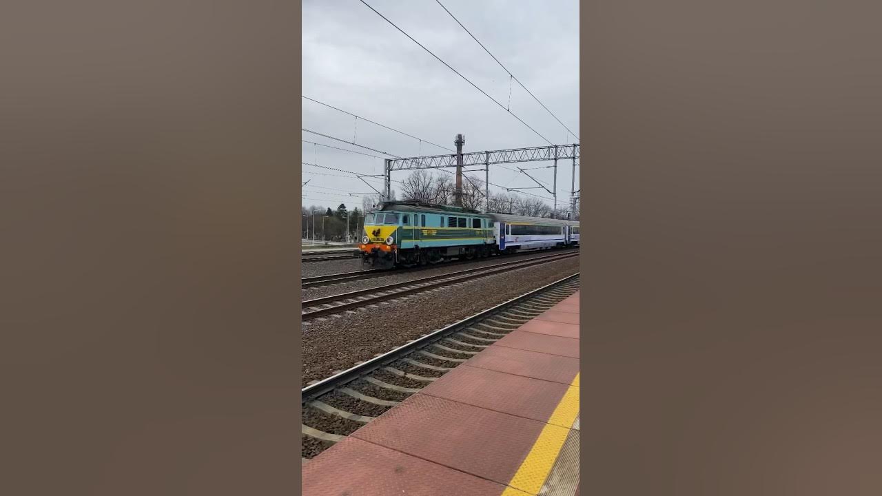Wjazd EP07-361 na stacje Tczew #pkp #train #railway #rarytas - YouTube