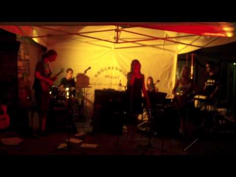 Kabinenparty & Skandal im Sperrbezirk ( 3rd Floor beim Mittwoch im Untermarkt 2010 )