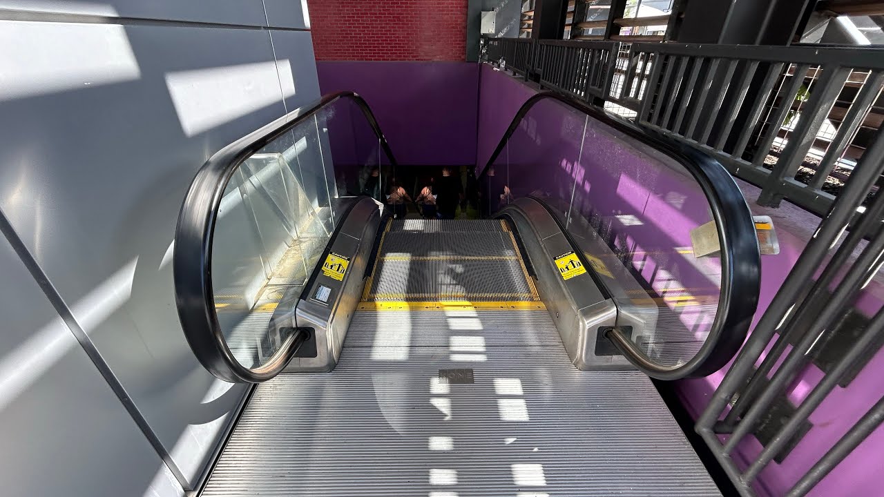 Kone Parking Garage Escalators At Atlantic Station In Atlanta, GA - YouTube