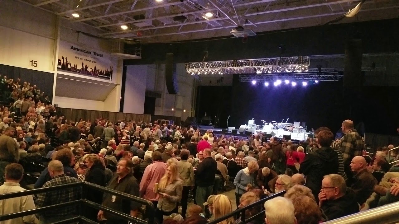 "Words of Love" for the Five Flags Center in Dubuque, Iowa - YouTube