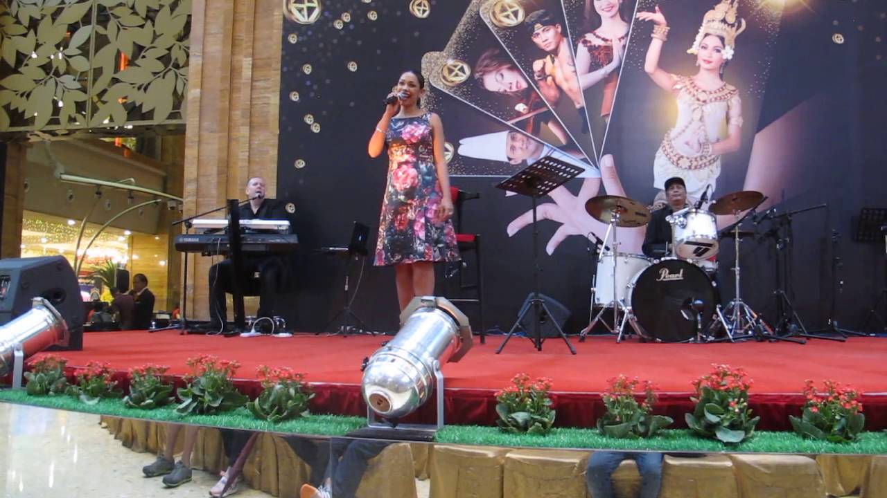 Philippe Javelle & Lewis Pragasam feat. Rhiannon Johnson - King Of ...