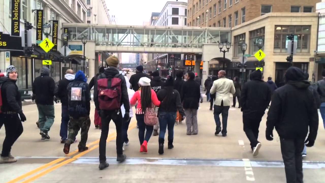 Dontre Hamilton protesters march - YouTube