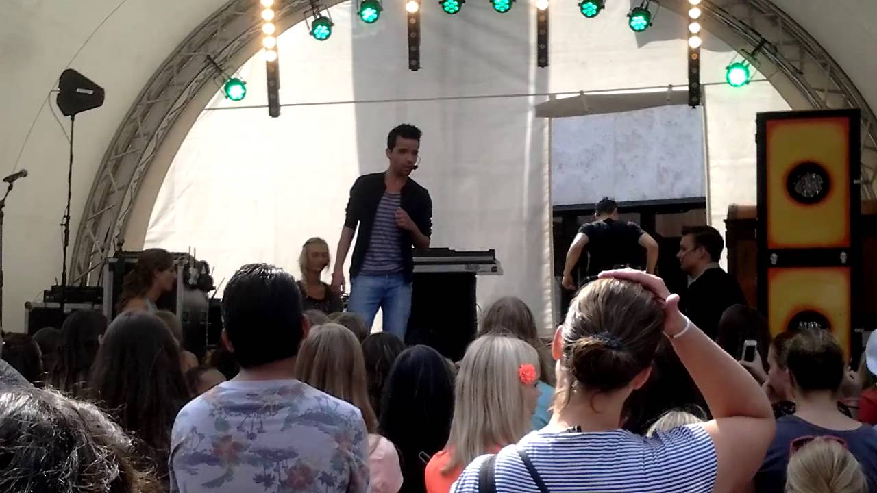 Jamyro - Smile (live @ osd2014) - YouTube