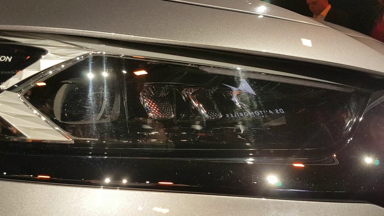 DS7Crossback : DS LED VISION 1/2 - YouTube