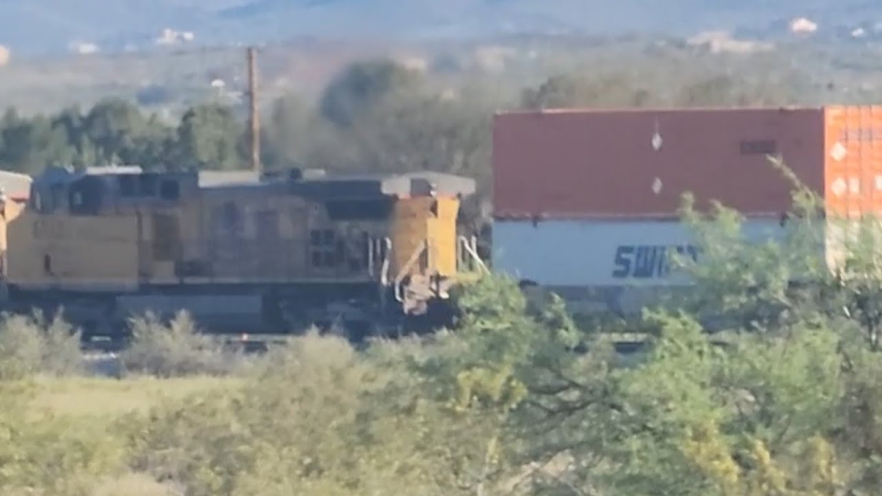 UP 5255 Intermodal Train With Flagless Mid-DPU EB, Twin Peaks Outlet ...
