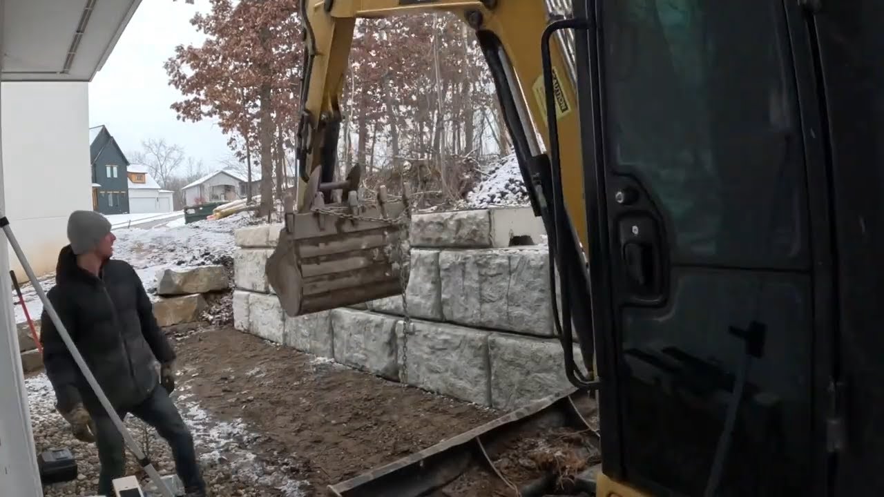 How Build A Big Block Retaining Wall Caterpillar 305E2 - YouTube