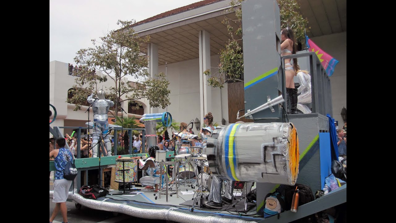 Musical Float and Dancing in the Street - YouTube