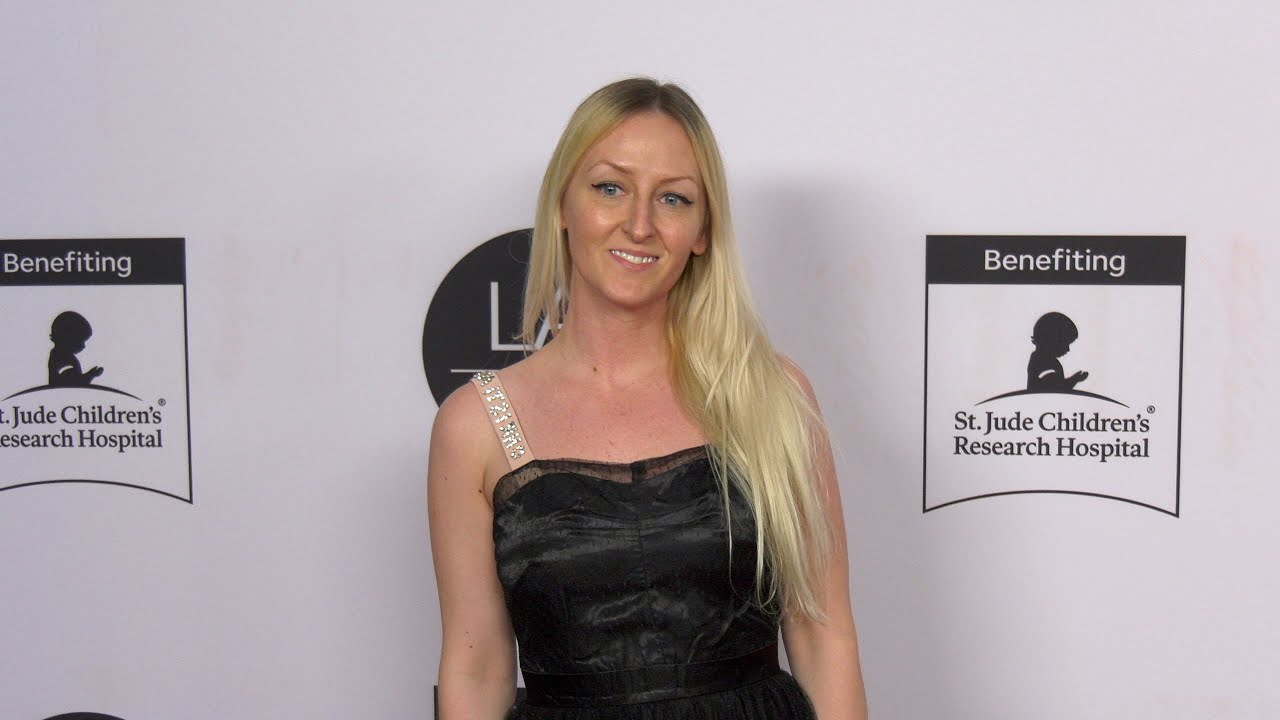 Cindy Mazur 2022 LA Art Show Opening Night Premiere Red Carpet Event ...