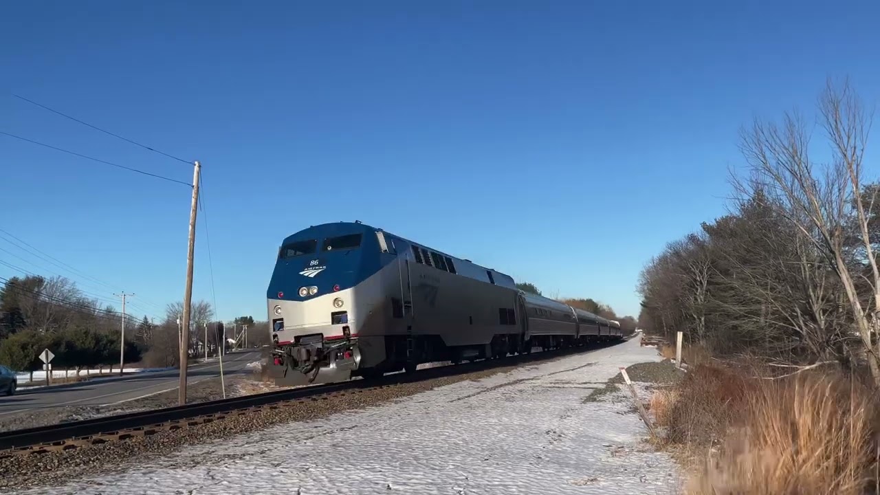 Amtrak Downeaster Train 684 in North Berwick, ME - YouTube
