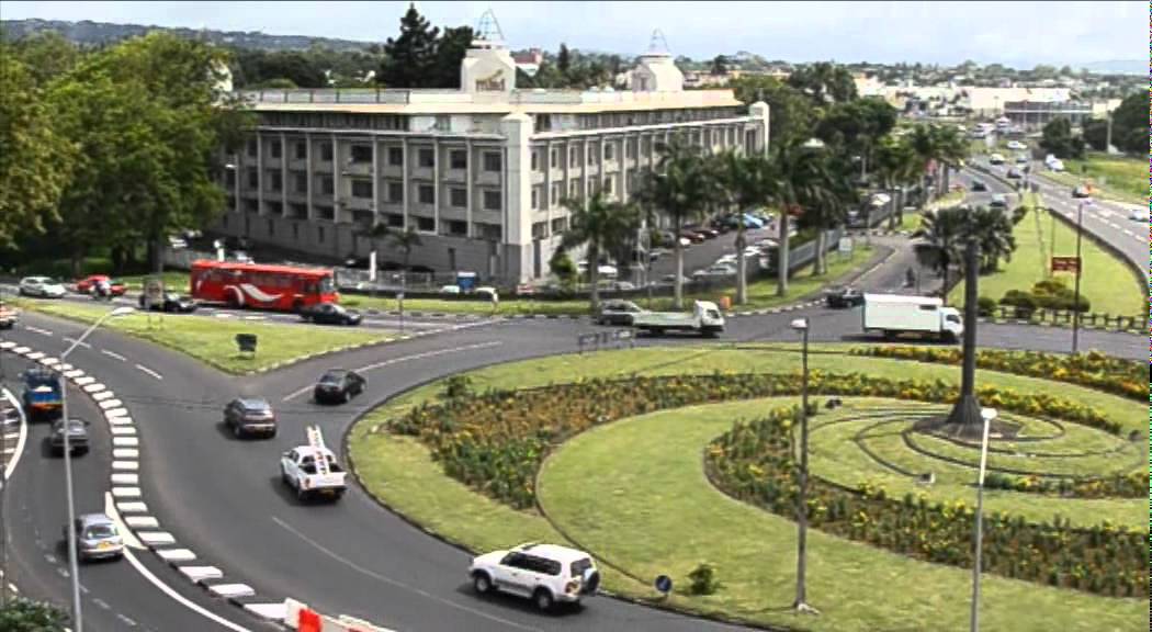 Rond Point de Phoenix la controverse - YouTube