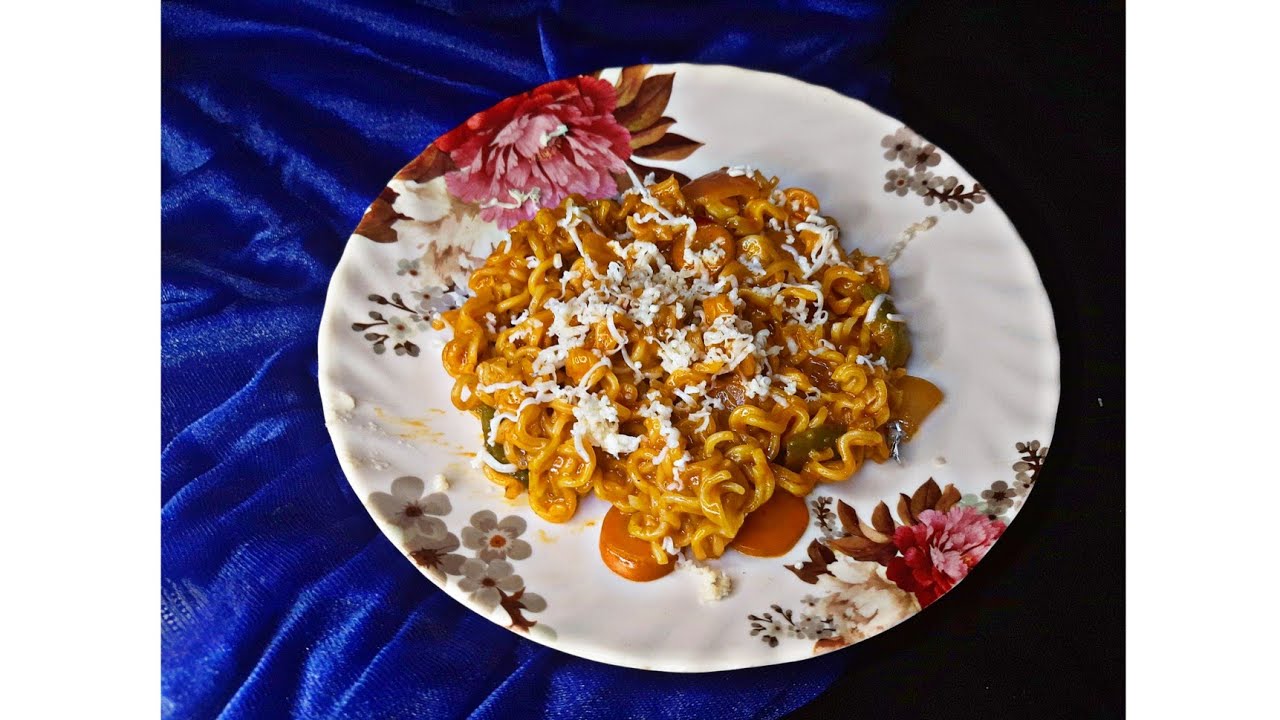Cheesy schezwan mayo maggi | cheese maggi noodles | cheese schezwan ...