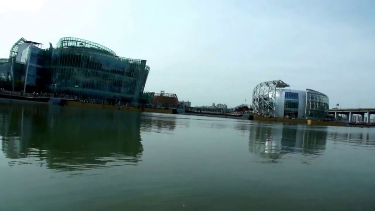 World's first floating island on Hanriver of Seoul Korea. - YouTube
