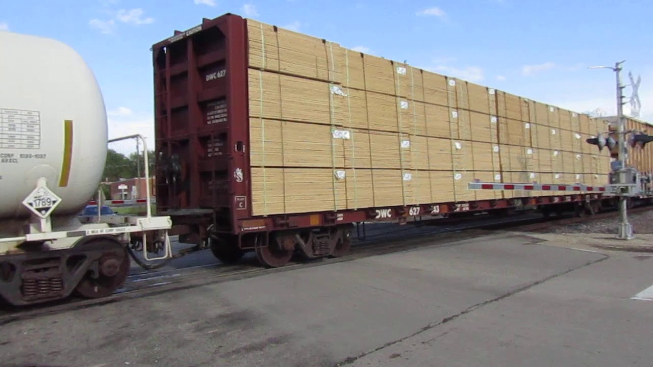 Northbound UP 8054 on the Union Pacific - YouTube