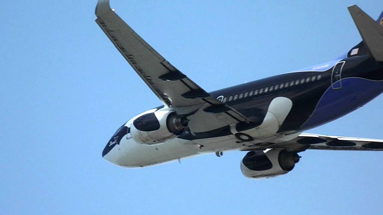 SouthWest SeaWorld Airlines - Boeing 737 - YouTube