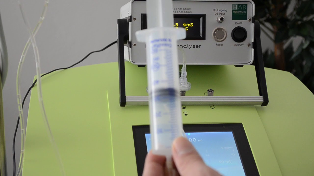 Showing how to measure the correct volume output of the Herrmann ...