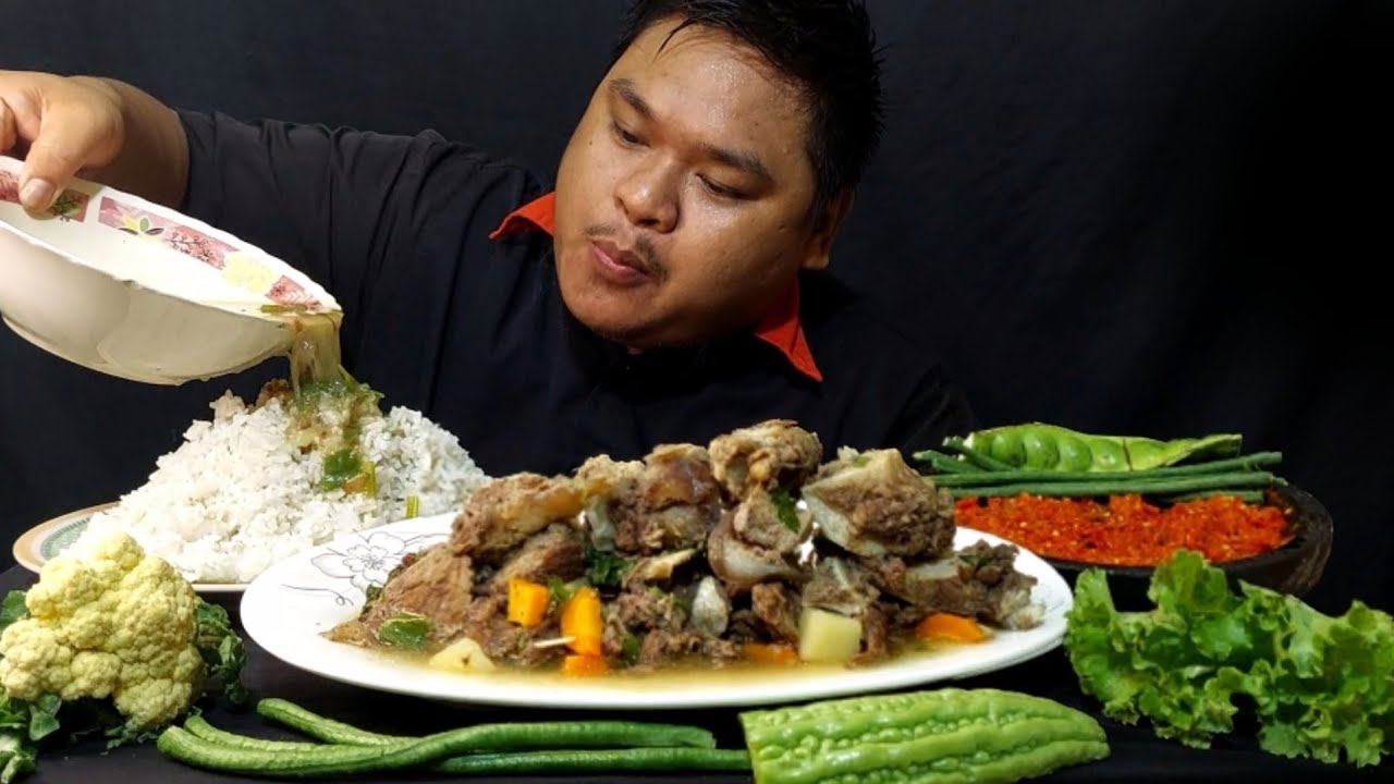 SOP JANDA BALUNGAN SAPI SAMBAL TERASI LALAPAN MENTAH... - YouTube