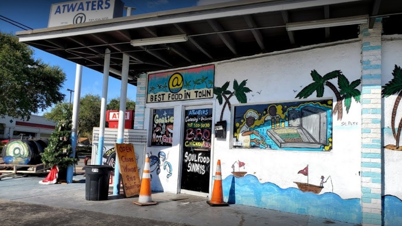 Eric Atwater fed kids who were missing school meals during COVID - YouTube