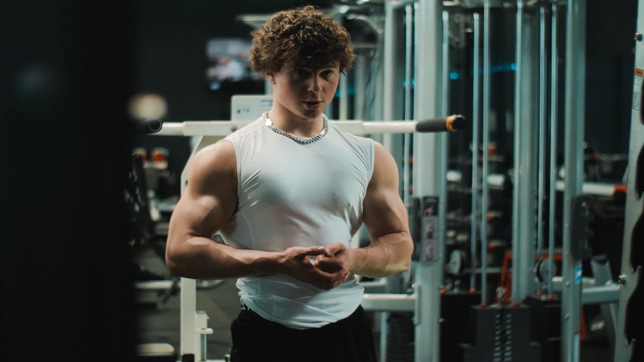 BACK WORKOUT IN SEATTLE - YouTube