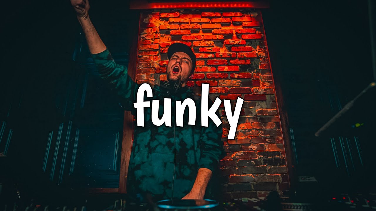 Funky Upbeat No Copyright Cool Intro Background Music for Fashion Video ...