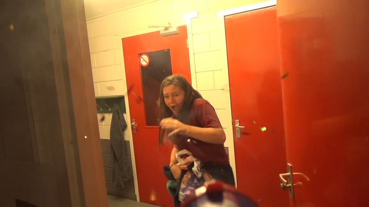 Confetti Gun Scare Prank - YouTube