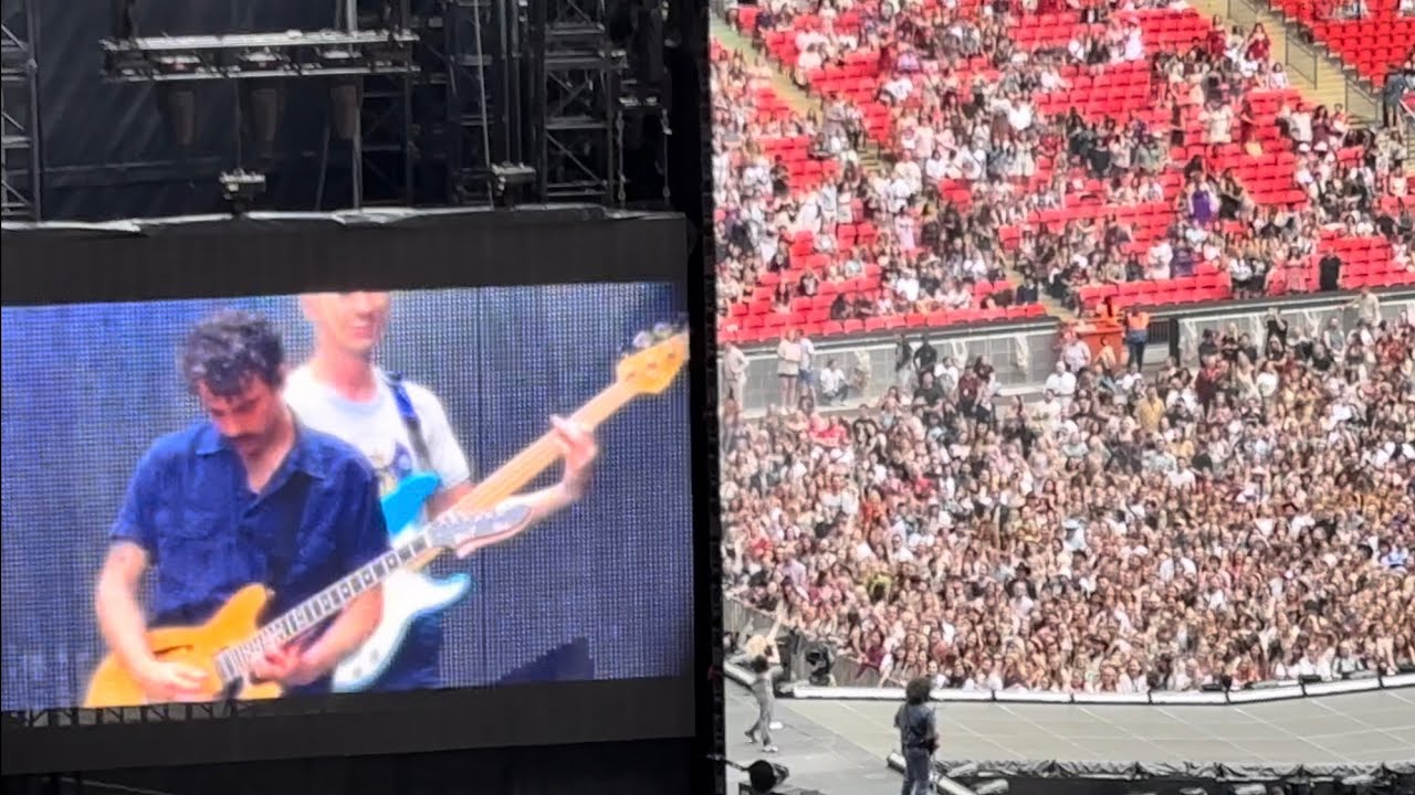 Paramore - Still Into You LIVE Eras Tour London Wembley 15th August ...