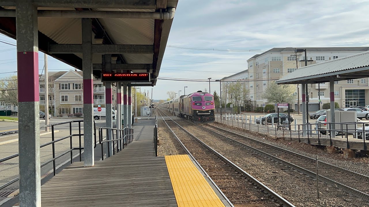 MBTA Game Train passing through Norwood Depot - YouTube