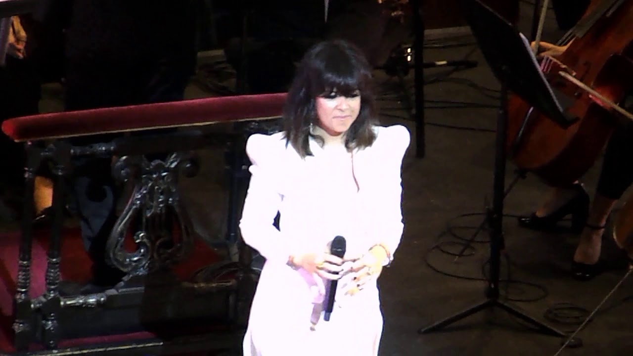 Vanesa Martín - Teatro Colón - 8/2/2020 - Casi te rozo - Hábito de tí ...