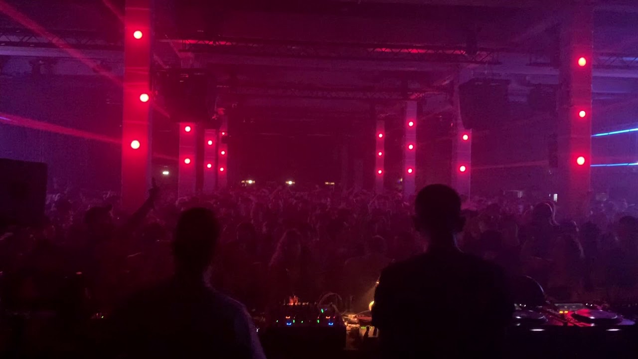 999999999 live at Vault Sessions V (31.01.2020) - YouTube