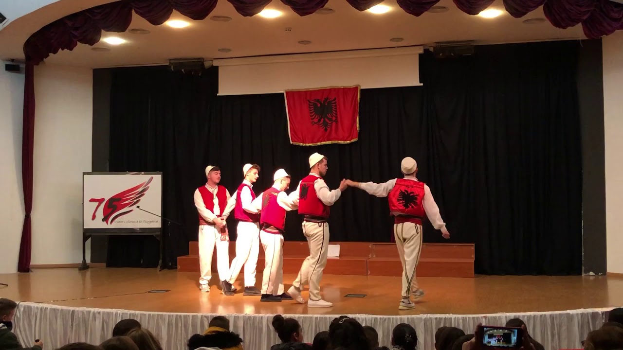 Osman Taka. Djemte e Medresese se Korces - YouTube