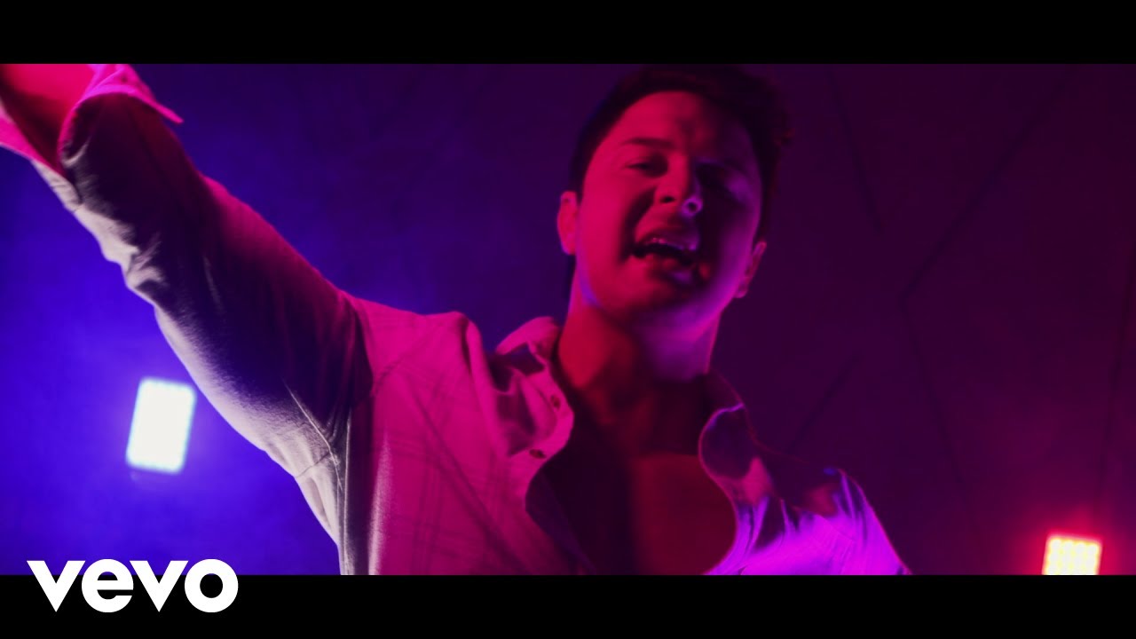 Dirk van der Westhuizen - Hallo (Official Music Video) - YouTube