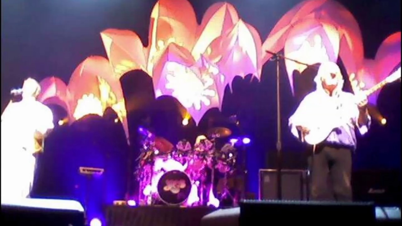 Yes Live: 1976 - Sound Chaser - YouTube