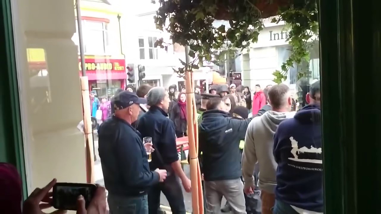 English Football Hooligans Fight 2019 - YouTube