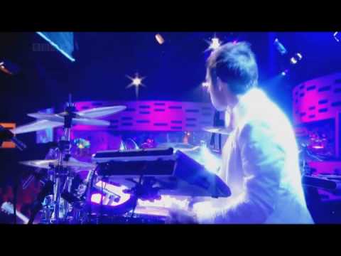 Katy Perry ft. Snoop Dogg California Girls Live.wmv - YouTube