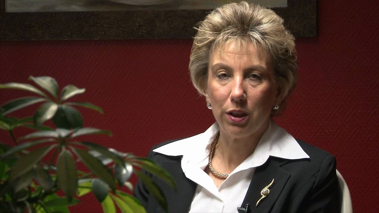 Rechtsanwältin Ingrid Hahn aus Delitzsch - YouTube