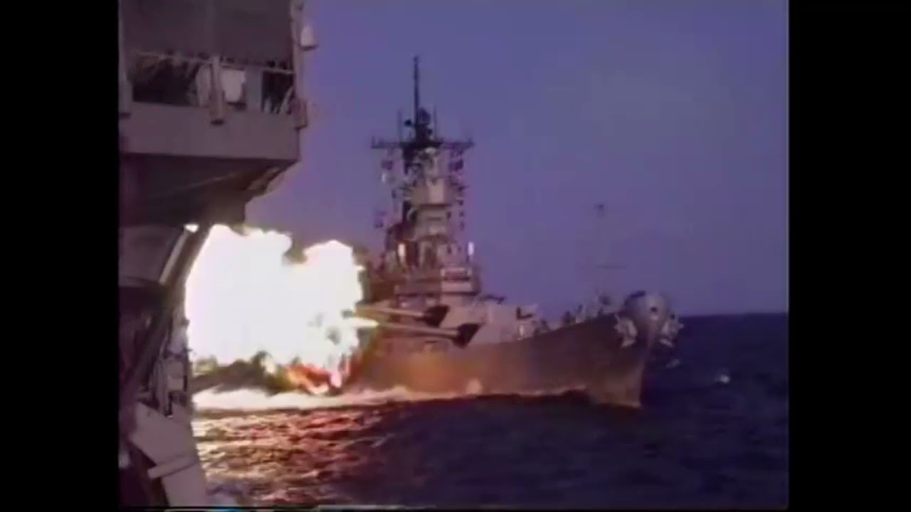 #Battleships , Real 16 INCH firing guns ! USS Wisconsin & Missouri ...