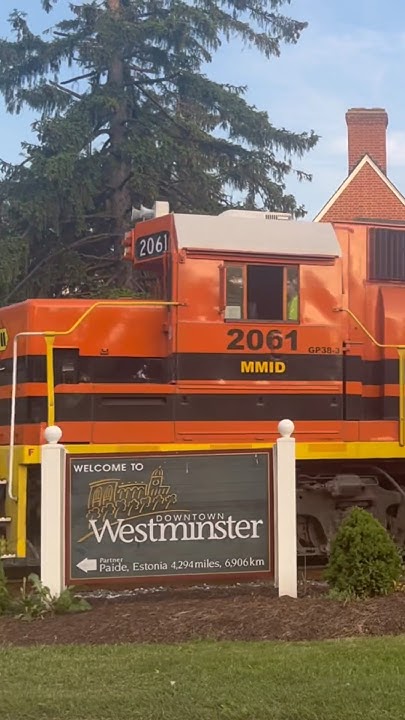 MMID UBST rolls through Westminster, MD - YouTube