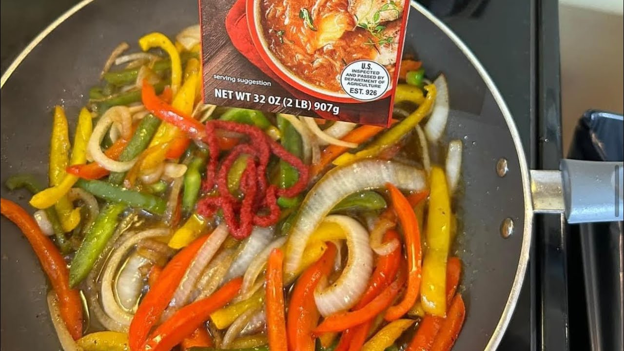 Making chicken and sausage fajita pasta - YouTube