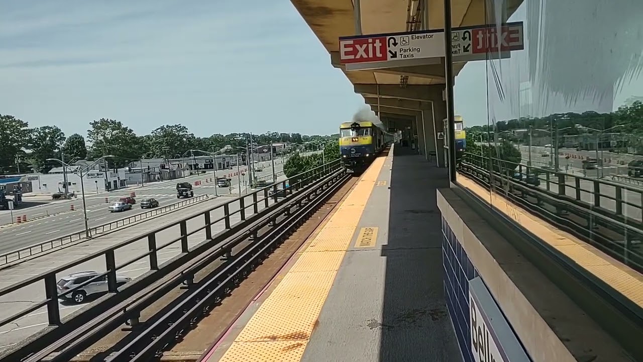 LIRR C3 Double Decker train zooming through Bellmore New York. - YouTube