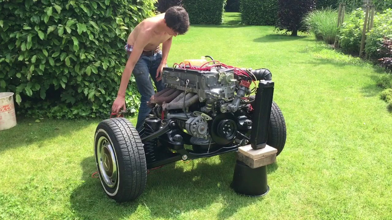 Mercedes-Benz M110 280CE 1973 - first start - YouTube